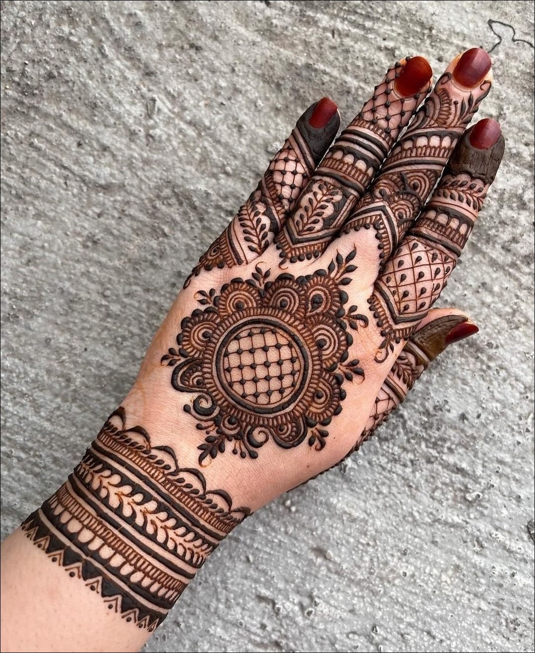 Back Hand Mehndi Design Images, Photos & Pictures - Photos Baba